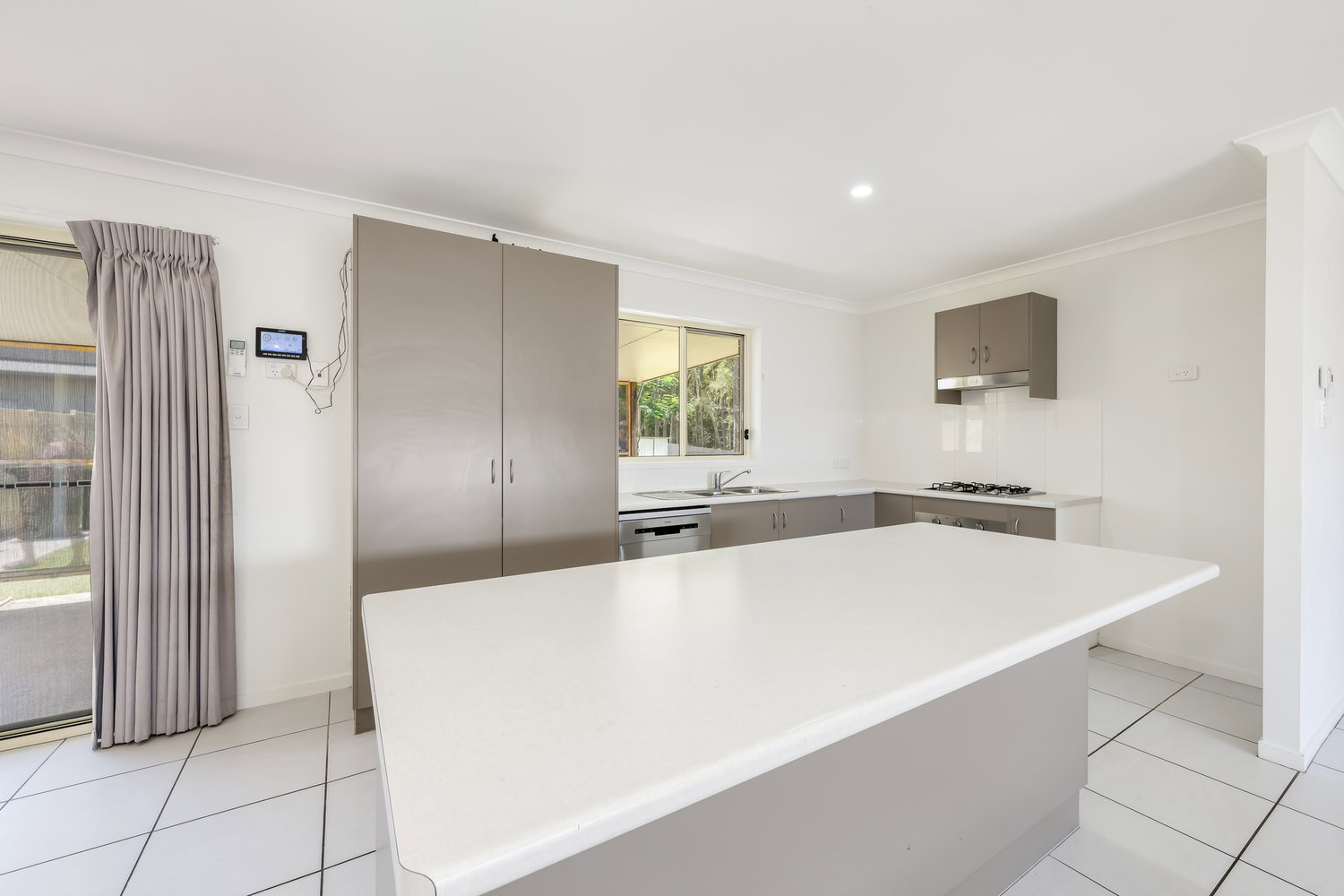 36 Malvern Drive, Moore Park Beach QLD 4670 - McGrath Knight Frank Wide ...